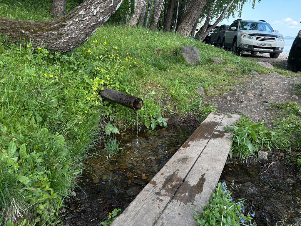 Pınar, çay Spring, stream, Krasnoyarski krayı, foto