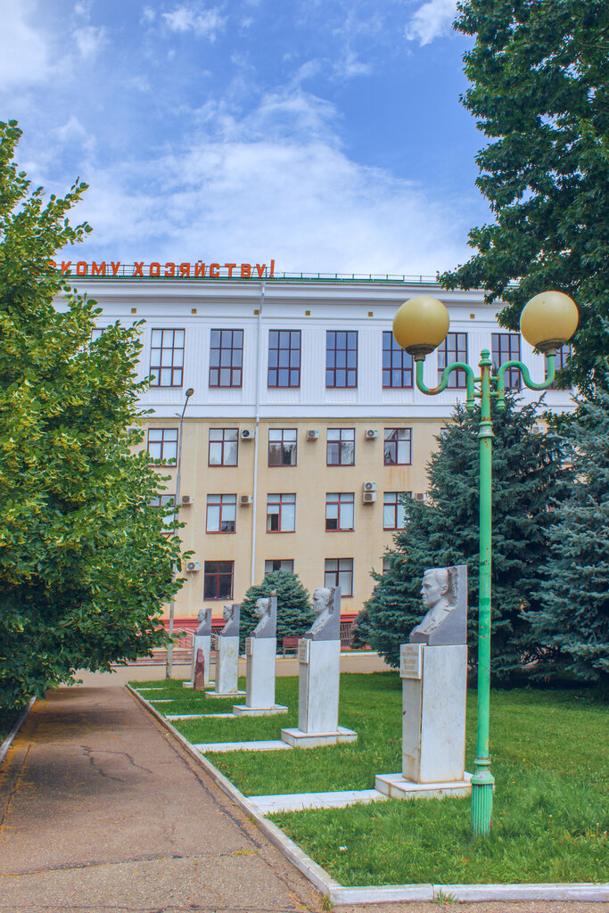Anıt, heykel Н.Е. Редькин, Krasnodar, foto