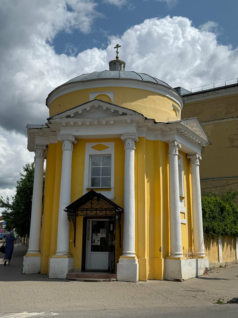 Şapel, haç anıtı Chapel of Kazan Icon of Our Lady, Kaluga, foto