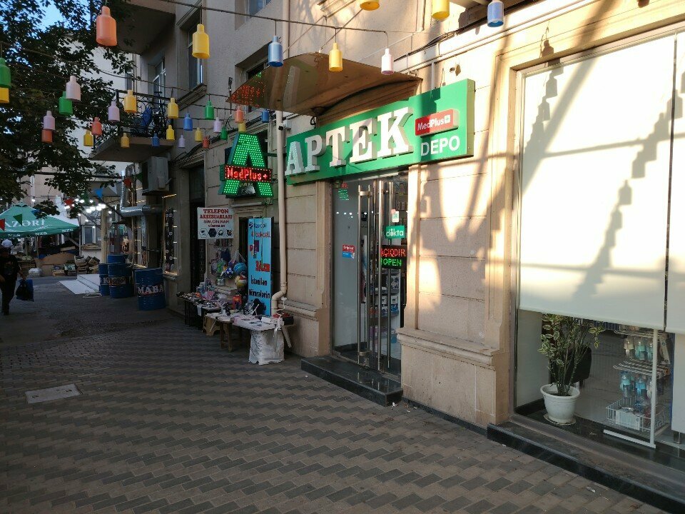 Eczaneler Aptek, Bakü, foto