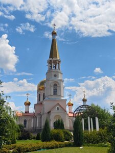 Ioanna Bogoslova Cathedral (Naberezhnaya ulitsa No:12Б), ortodoks kiliseleri  Voljski'den
