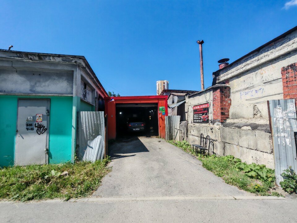 Detaylı oto bakımı Shinomontazhnaya masterskaya, Yekaterinburg, foto