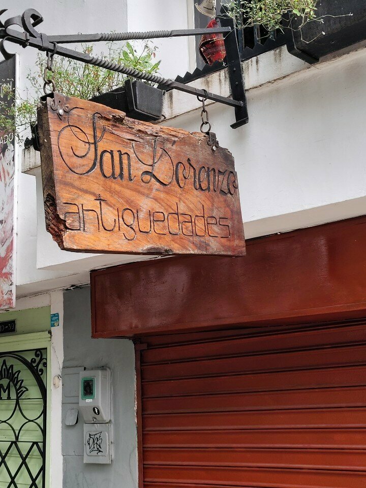 Antikacı dükkanları Antiques San Lorenzo, Medellin, foto