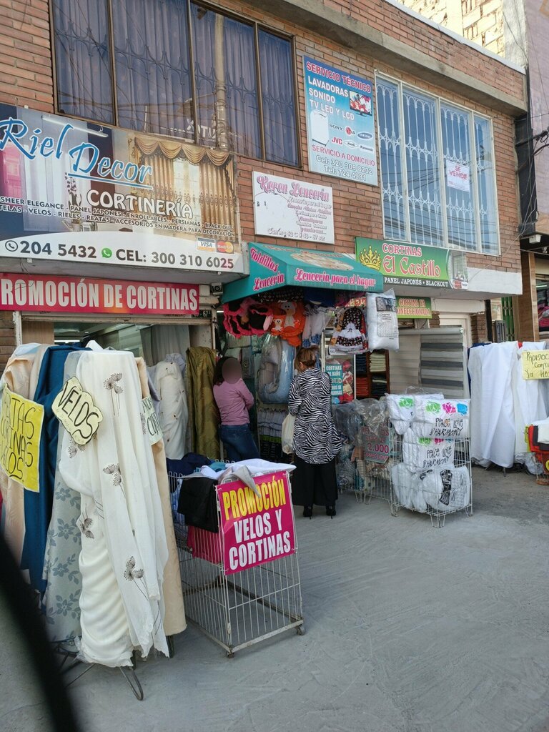 Ev tekstili toptancıları Cortinas el Castillo, Bogota, foto