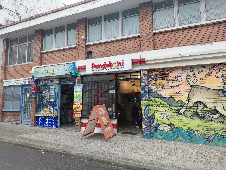 Kafe Pandeboni Chapinero, Bogota, foto