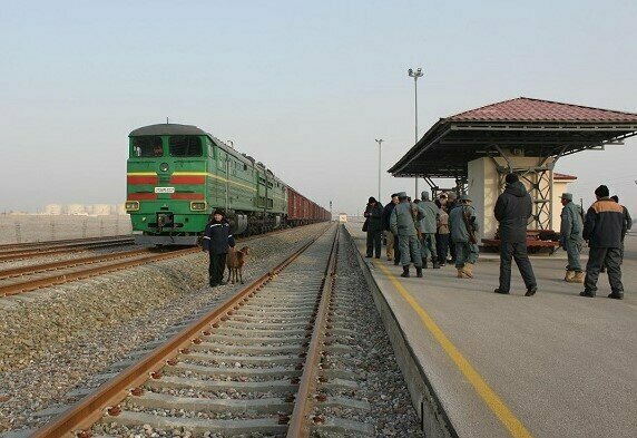 Yük istasyonu Mazar-E Sharif Station, Dünya, foto