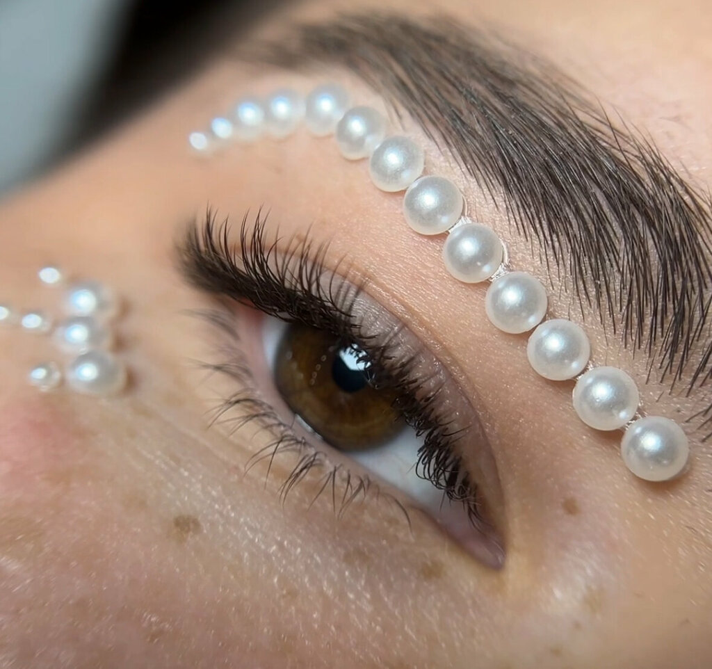 Kaş ve kirpik salonu Энди Лами, Moskova, foto