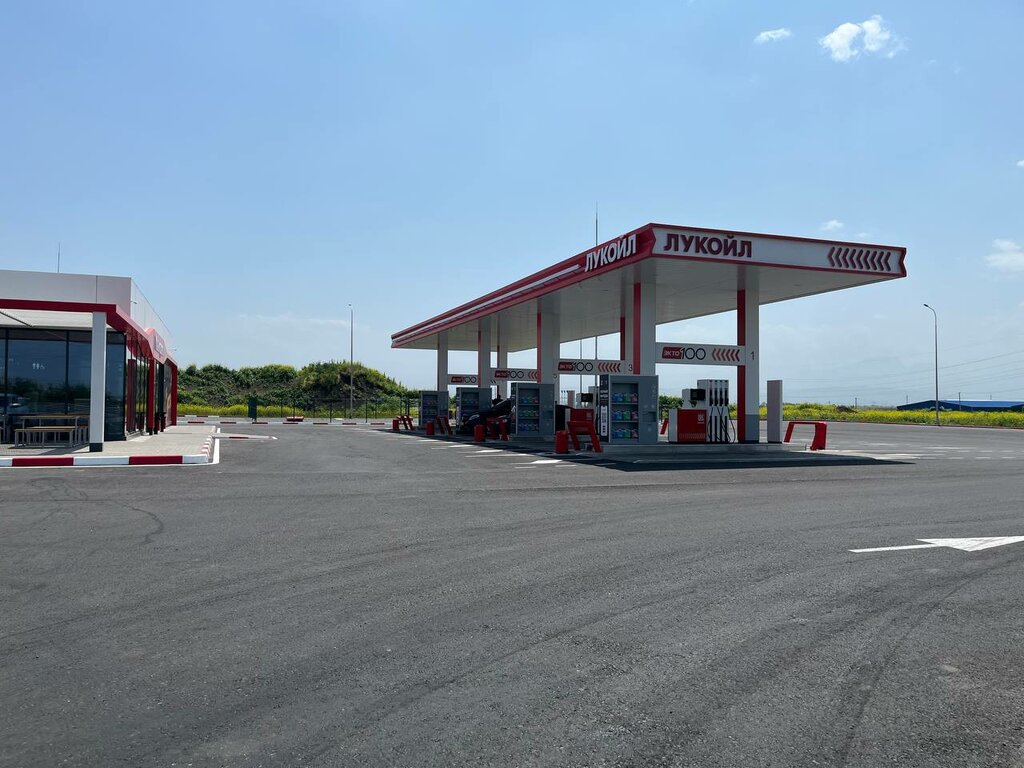 Benzin istasyonu Lukoil, Kuzey Osetya‑Alanya, foto