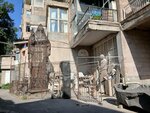 Քանդակագործներ (Hrachya Kochar Street No:13A), çömlek atölyesi  Erivan'dan