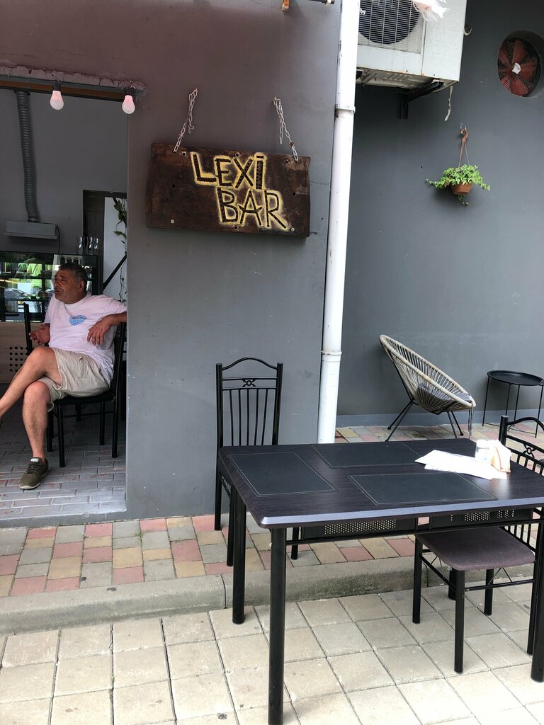 Bar Lexi, Kabuletti, foto
