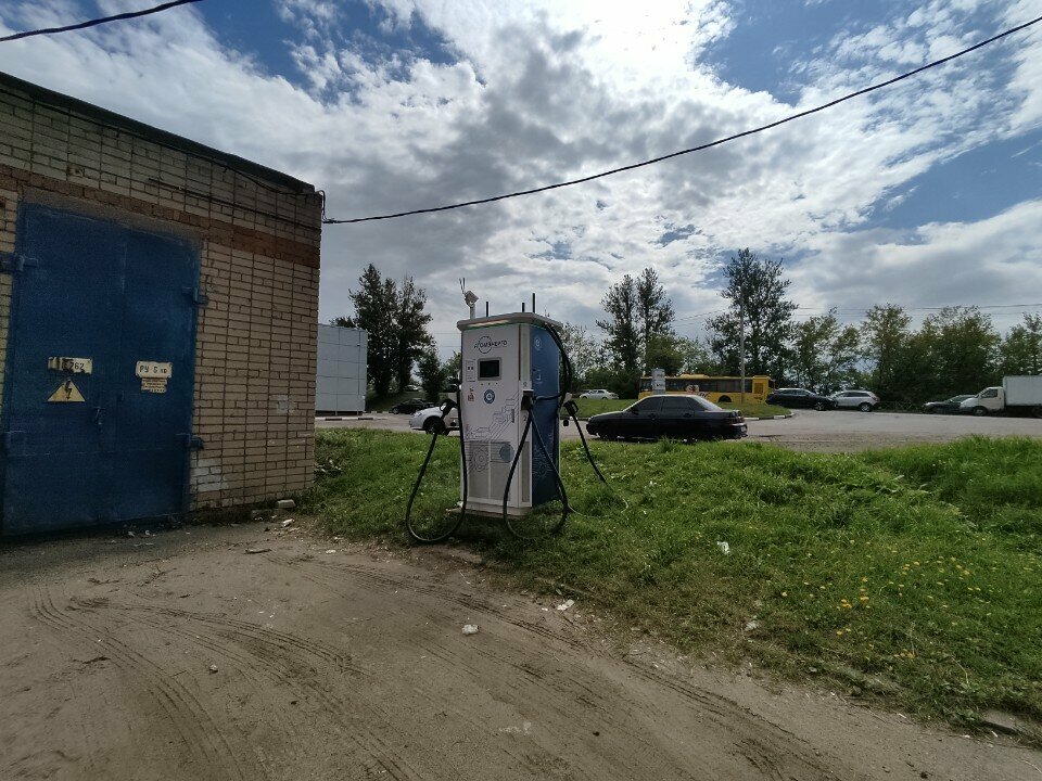 Elektrikli oto şarj istasyonları AtomEnergo, Yaroslavl, foto