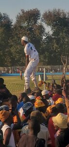 Emboela stadium (Lusaka, Civic Centre), bar  Lusaka'dan
