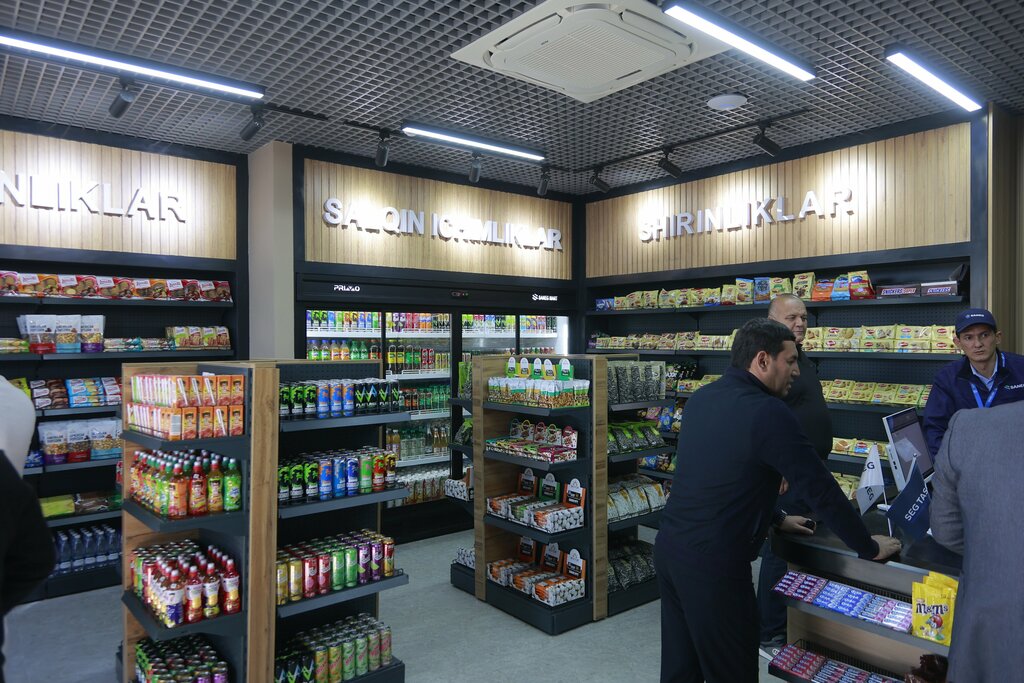 Benzin istasyonu Saneg, Taşkent eyaleti, foto