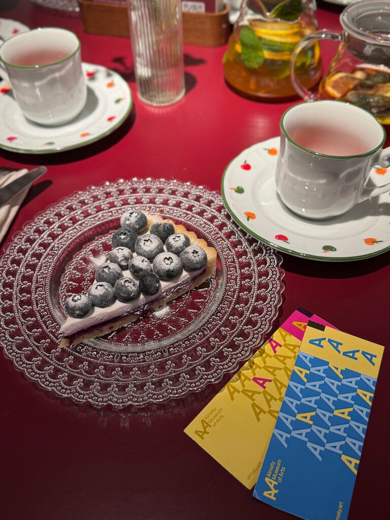 Restoran Alma, Almatı, foto