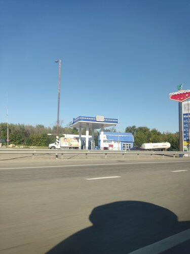 Benzin istasyonu TNK, Volgogradskaya oblastı, foto