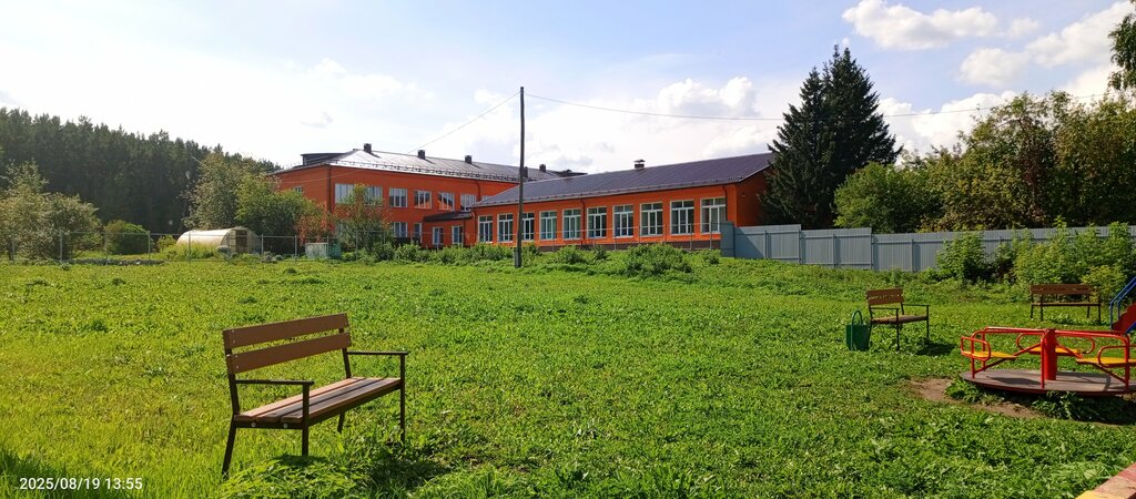 Ortaokul Устюжская средняя общеобразовательная школа, Krasnoyarski krayı, foto