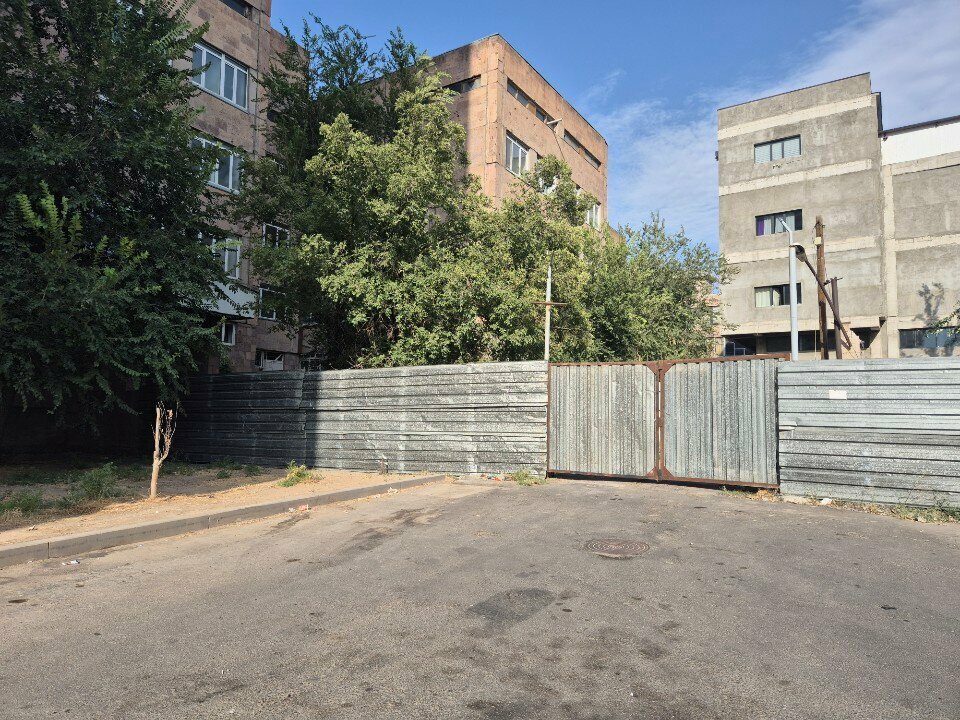 Poliklinikler Поликлиника Нор Ареш, Erivan, foto