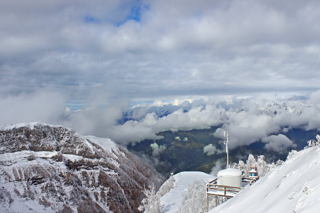 Dağ zirvesi Высота 2095 метров, Soçi, foto