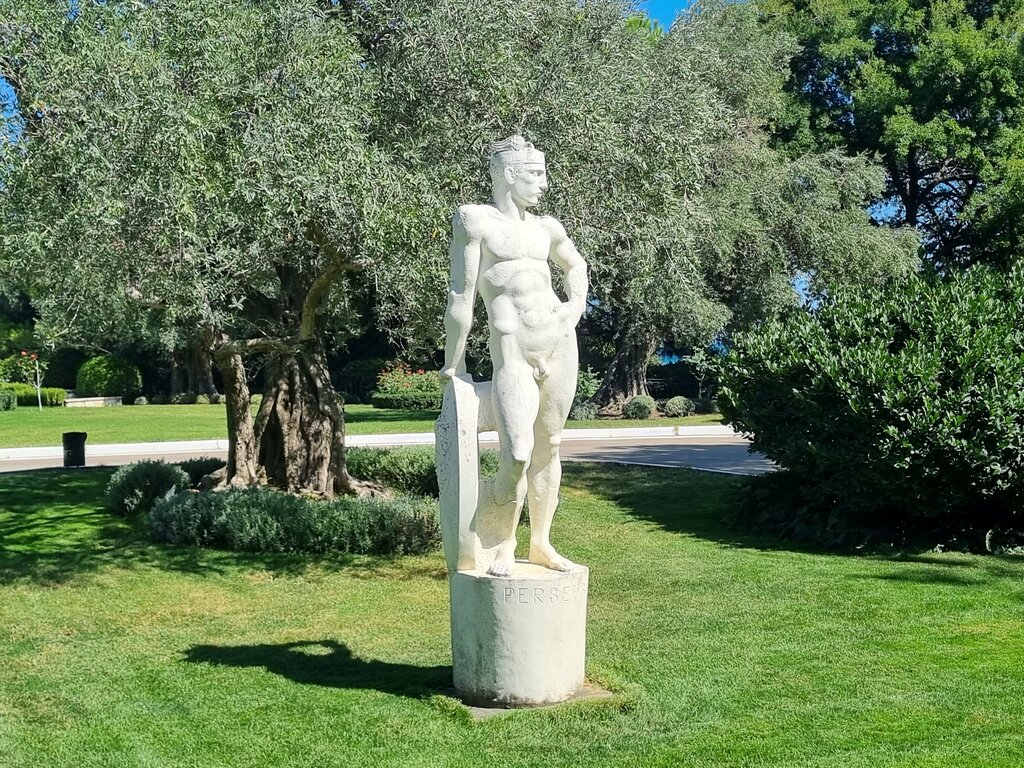 Park, sokak heykeli Скульптура Персей в парке Айвазовское, Kırım Cumhuriyeti, foto