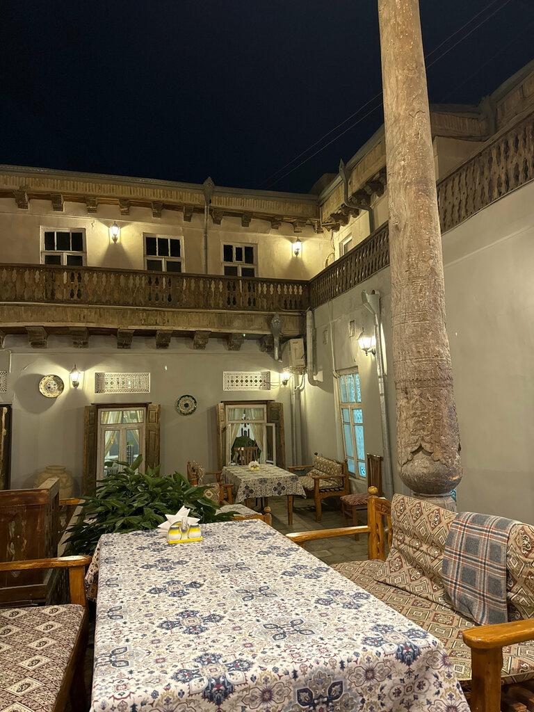 Restoran The Old House, Buhara, foto