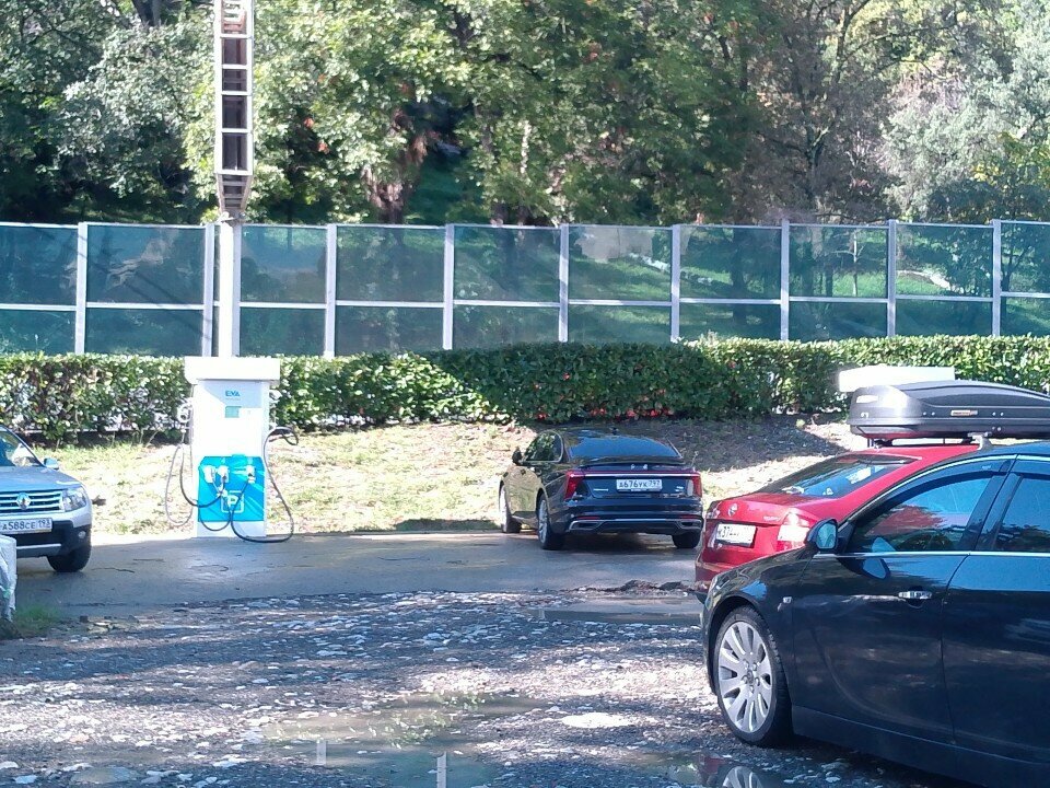 Elektrikli oto şarj istasyonları Eva Intermobility, Soçi, foto