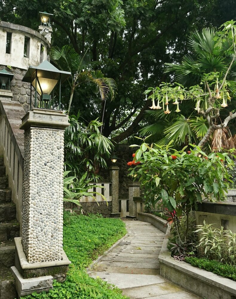 Otel Pines Garden Hotel, , foto