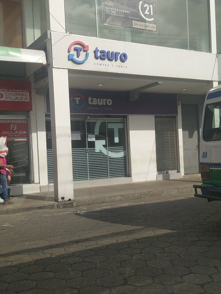 Satış ofisi Tauro, Santa‑Krus, foto