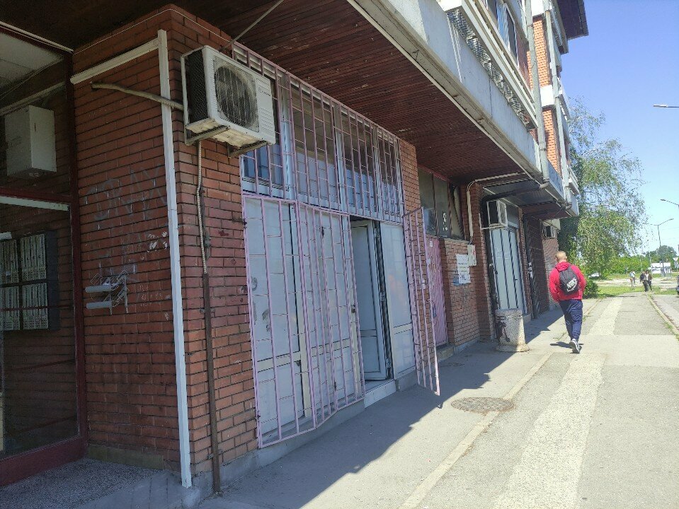 Boya ve cila malzemeleri üretim ve satış yerleri Boje i Lakovi, Novi Sad, foto