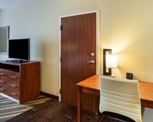 Comfort Suites near Tanger Outlet Mall (Louisiana, Ascension Parish), otel  Louisiana Eyaleti'nden