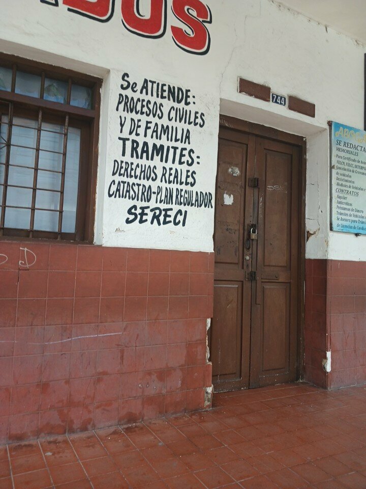 Avukatlar Abogados 744, Santa‑Krus, foto