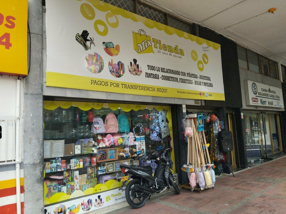 Büyük mağazalar Mix Tienda, Cali, foto