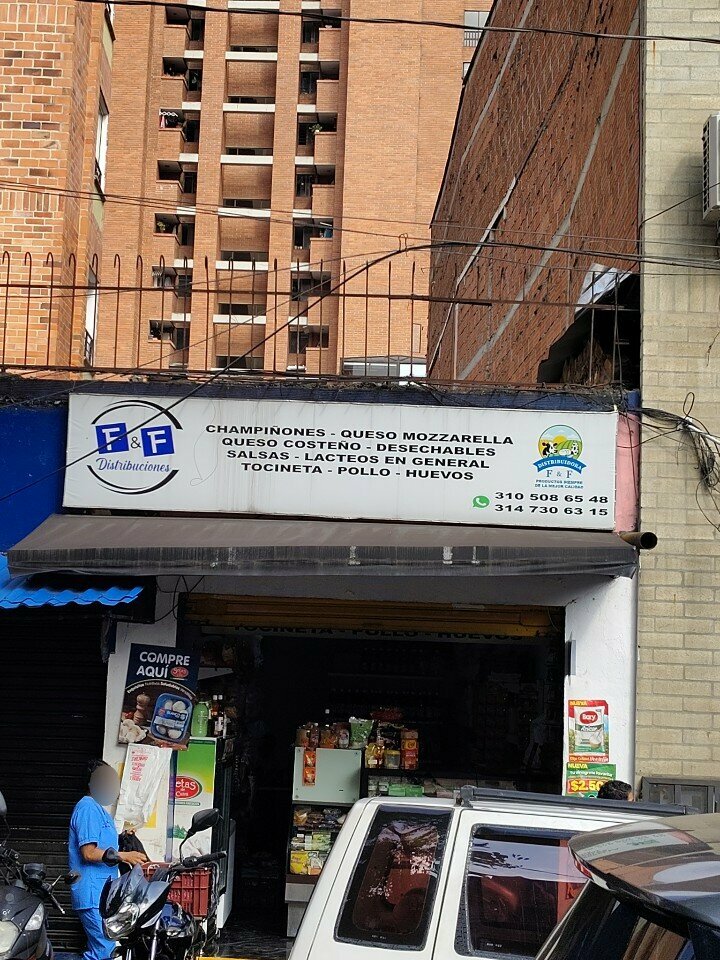 Büyük mağazalar FyF distribuciones, Medellin, foto