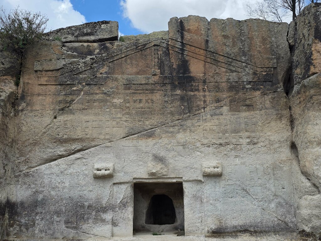 Turistik yerler Maltaş Ören Yeri, İhsaniye, foto