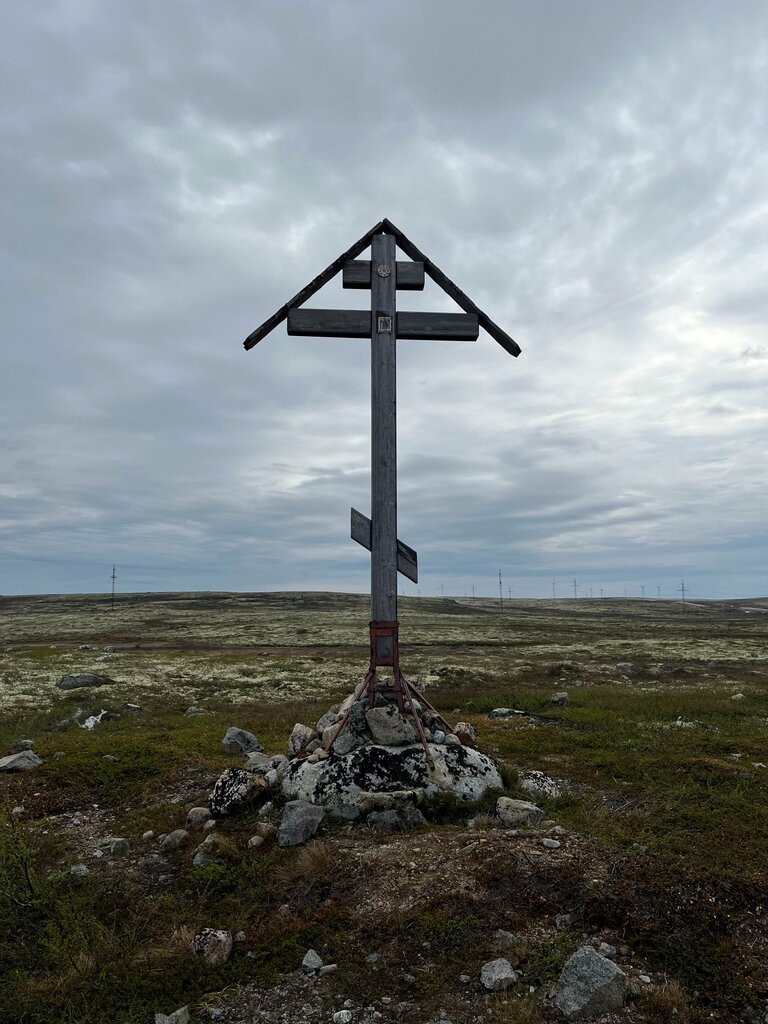 Şapel, haç anıtı Поклонный крест, Murmanskaya oblastı, foto