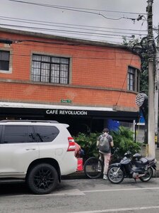 Café Revolución (Antioquia, Municipio de Medellín, Barrio de U.D. Atanasio Girardot, Carrera 73), kafe  Medellin'den