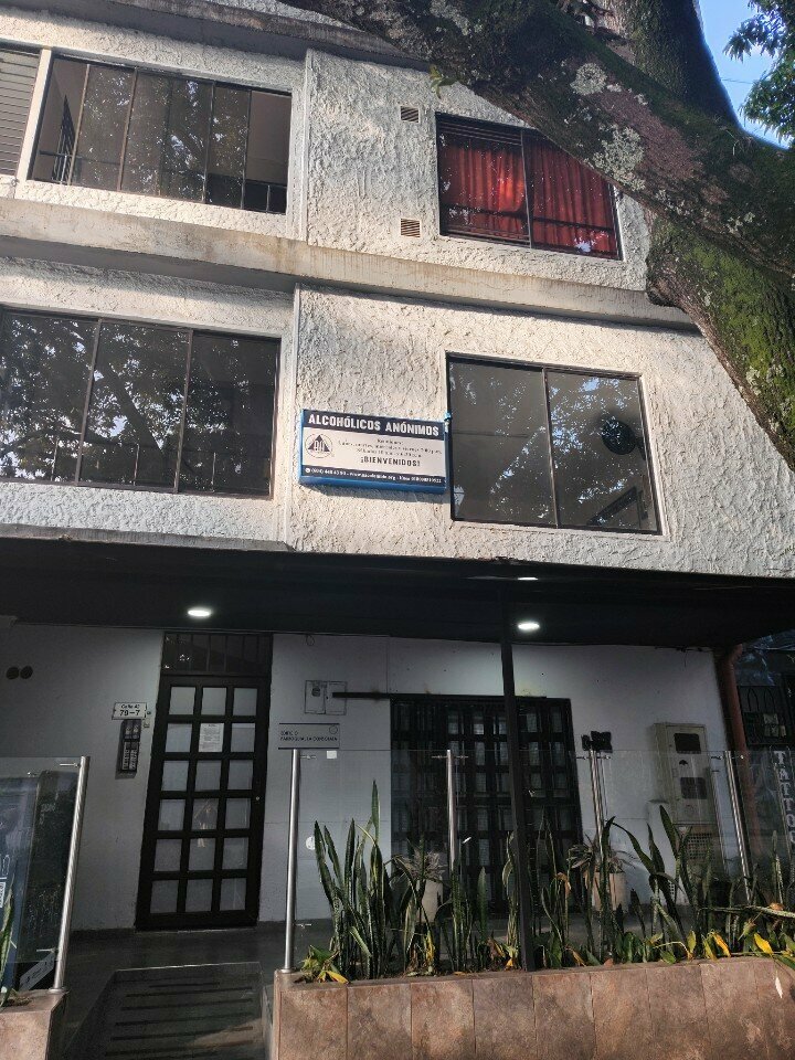 Tıp merkezleri ve klinikler Alcoholics Anonymous, Medellin, foto