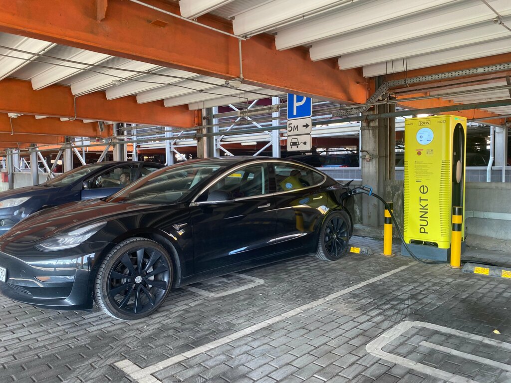 Elektrikli oto şarj istasyonları Punkt E, Moskova, foto