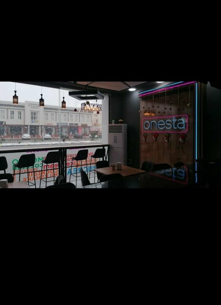 Kahve dükkanları Onesta, Cizzak, foto