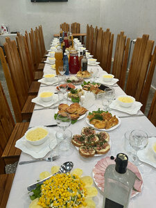 Кафе у Юлии (ulitsa 25-go Partsyezda No:11/4, Zarinsk), kafe  Zarinsk'ten
