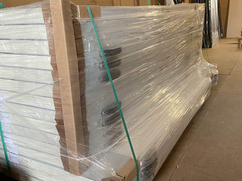 Kapılar Оскас, Minsk, foto