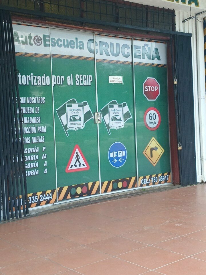 Sürücü kursları Auto School Cruceña, Santa‑Krus, foto