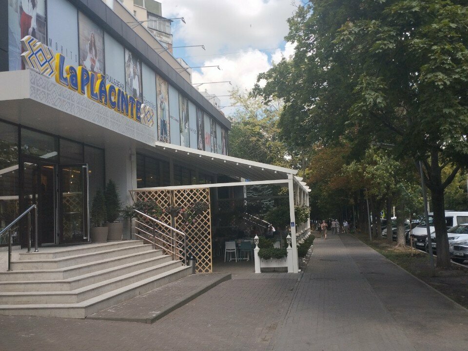 Restoran La Placinte, Kişinev, foto