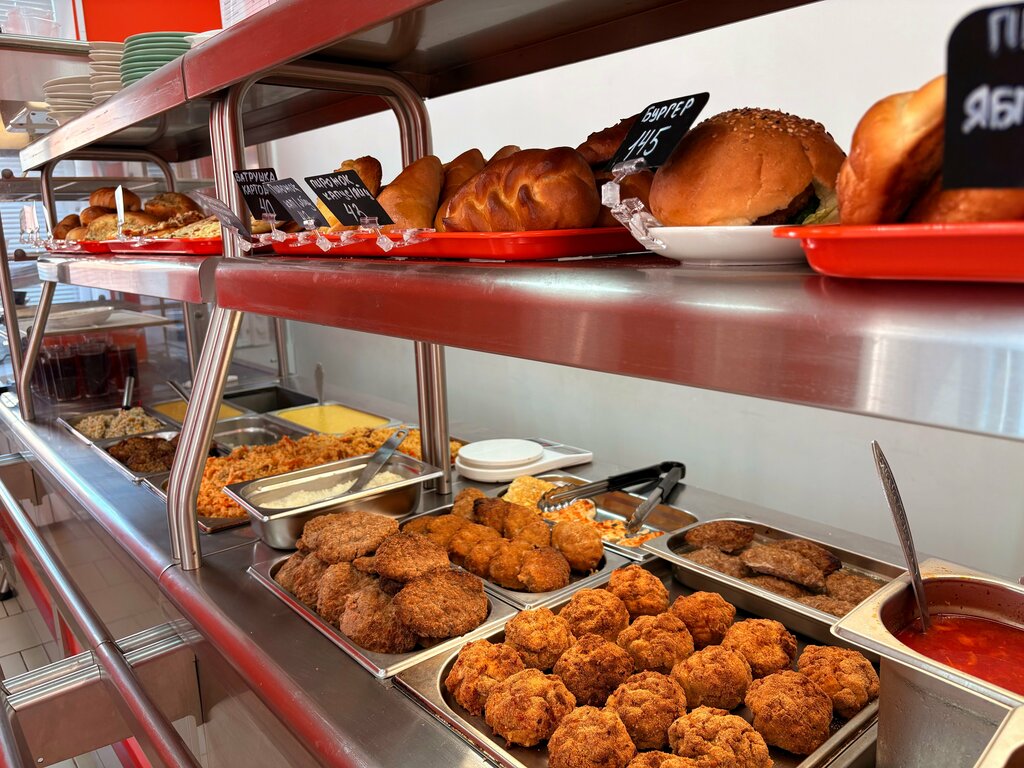 Kantin, yemekhane Ешь-Бери, Kirovo‑Chepetsk, foto