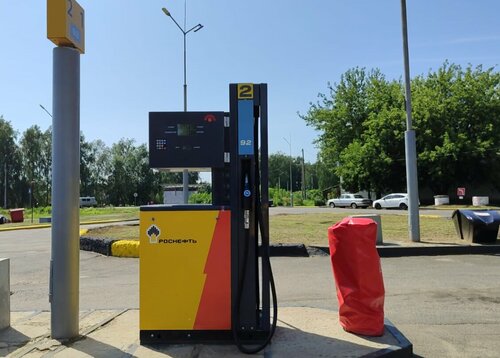 Benzin istasyonu Rosneft, Starodub, foto