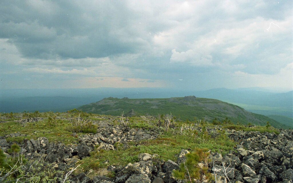 Dağ zirvesi Гора Чистоп 1291 метра, Sverdlovskaya oblastı, foto