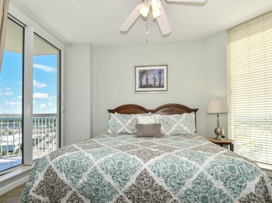 Otel Beachfront Views and Spacious Living - Stunning Coastal Escape, Destin, foto