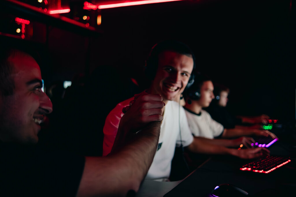 Bilgisayar kulübü Mirage, Saratov, foto