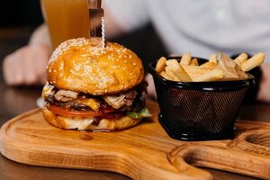 Jazz&Burg's (Malysheva Street No:36), fast food  Yekaterinburg'dan
