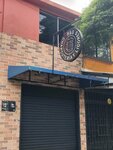 B&g charcuteria y licores (Antioquia, Municipio de Medellín, Laureles Estadio, Calle 33, 65B-20), alkollü içecekler  Medellin'den