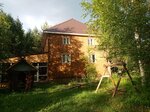 Избушка (Zelyonaya ulitsa No:18, mestechko Vazhyelyu, Vylgort Village), otel  Komi'den